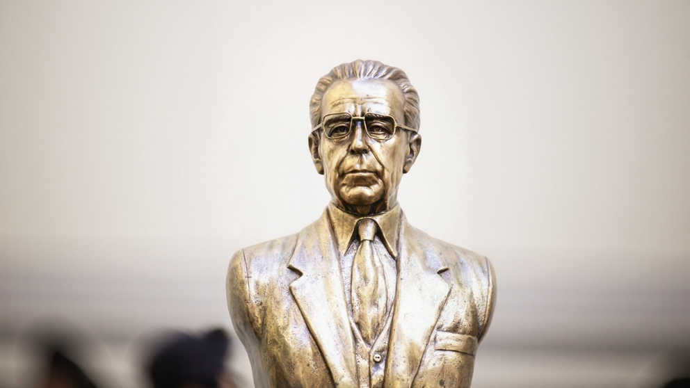 Restituyen el busto del expresidente Víctor Paz Estenssoro en la ...